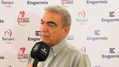 Tendencias y desafíos en la producción avícola: Jonathan Cade (Hy-Line ...
